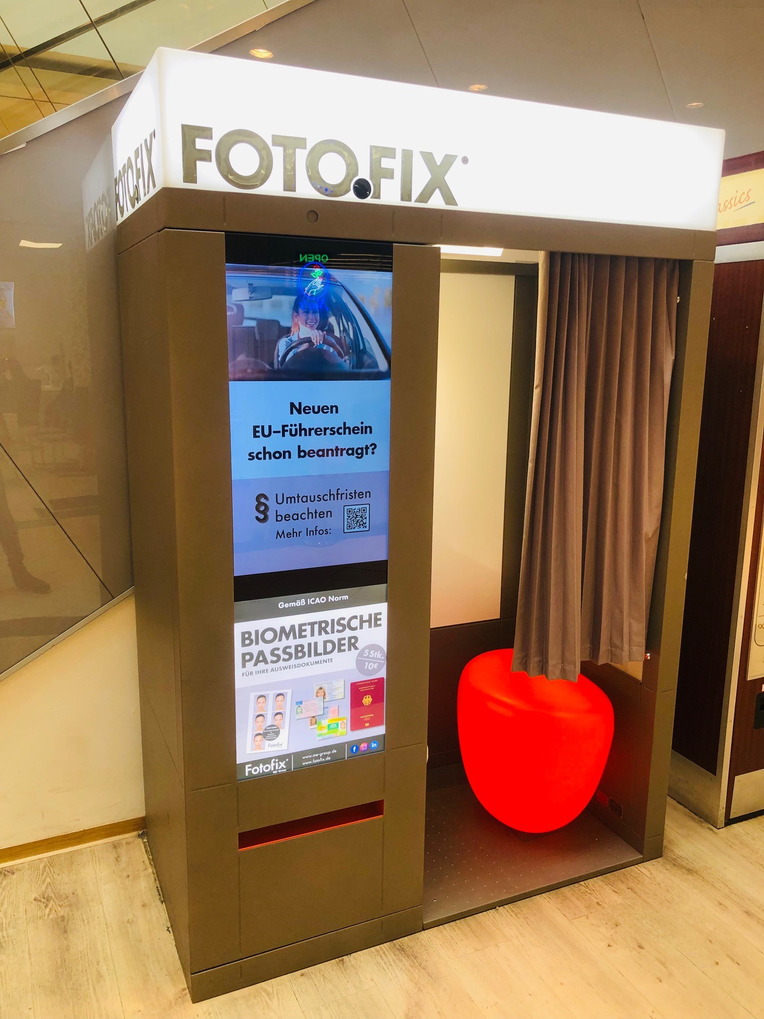 FOTOFIX-Automat - Einkaufszentrum Haerder-Center in Lübeck